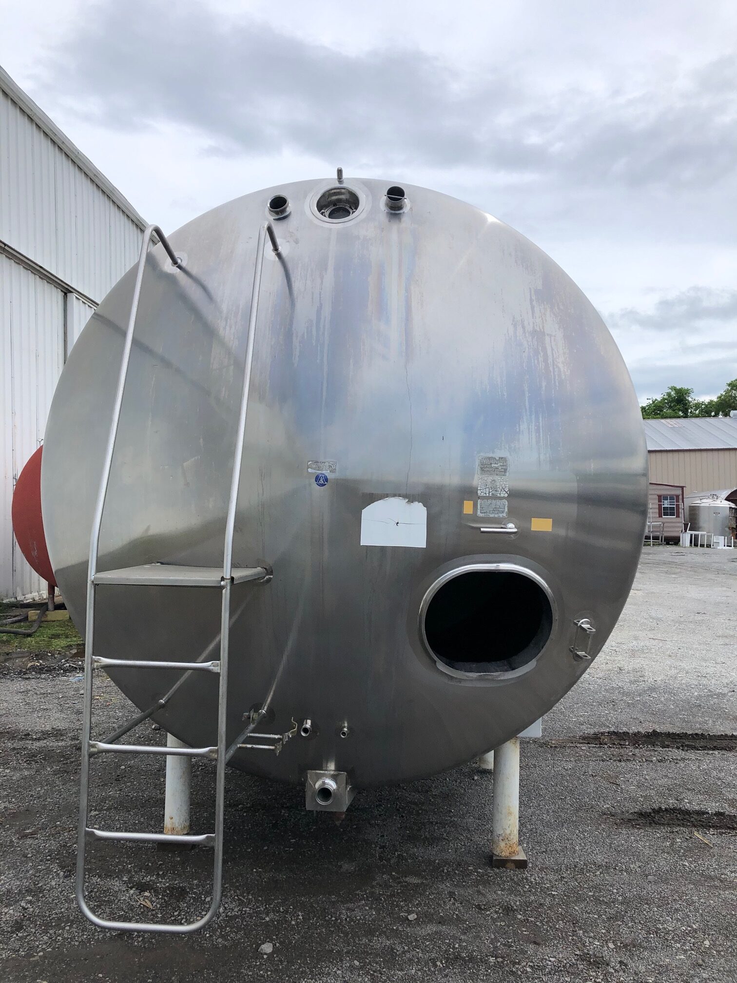 3,900 gallon Walker, Refrigerated Horizontal Tank - Schier Dairy ...