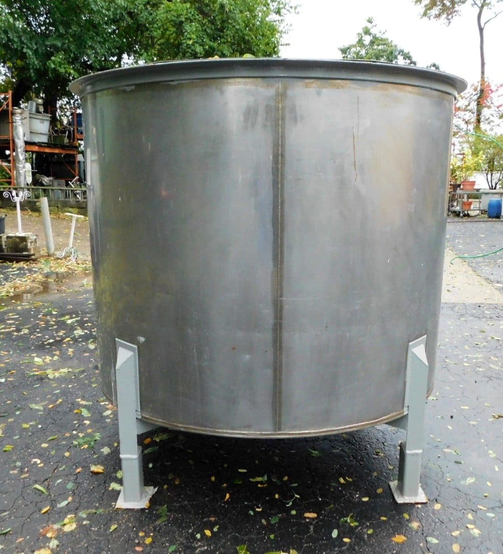 925 gallon Sanitary Tank - Schier Company New & Used Dairy Equipment
