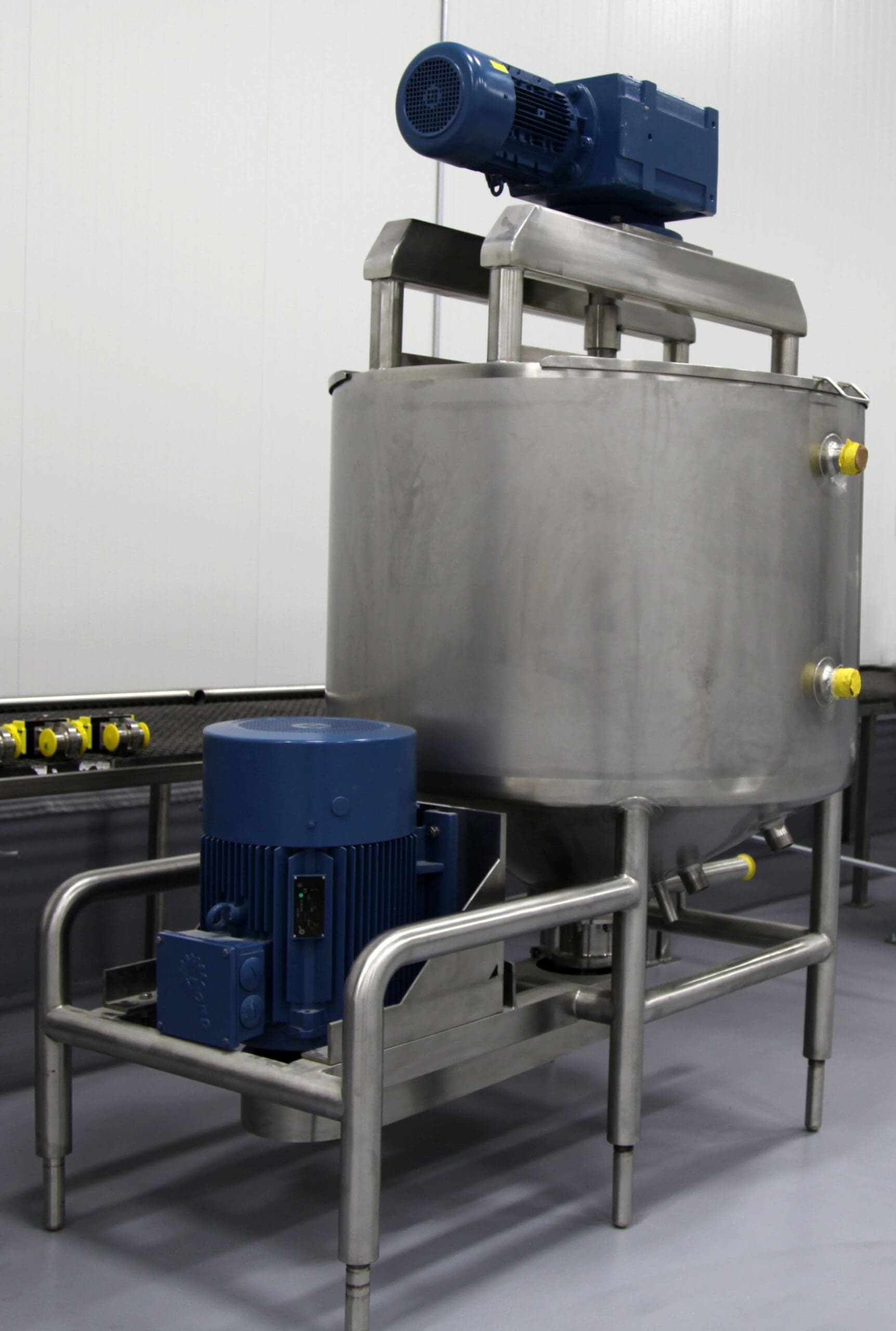 600 gallon stainless steel round liquifier - Schier Dairy Equipment Company